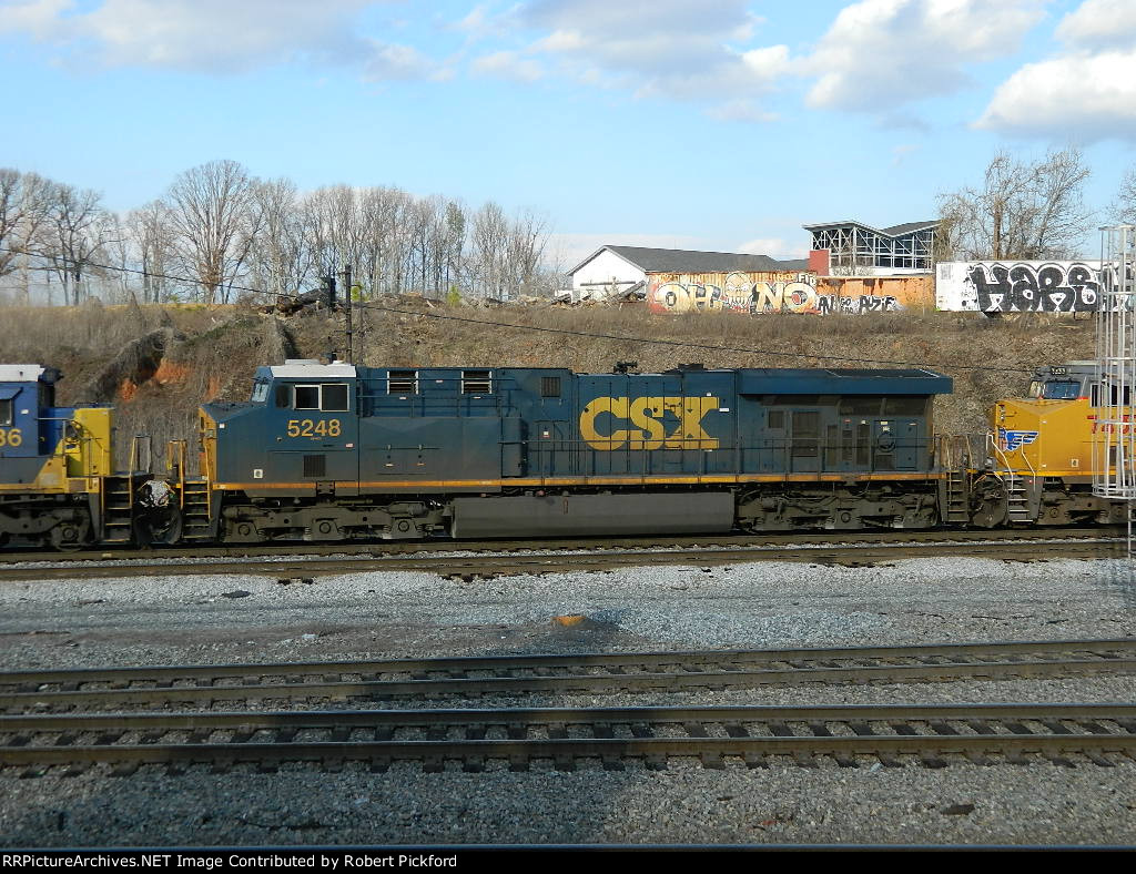 CSX 5248 (ES44DC)